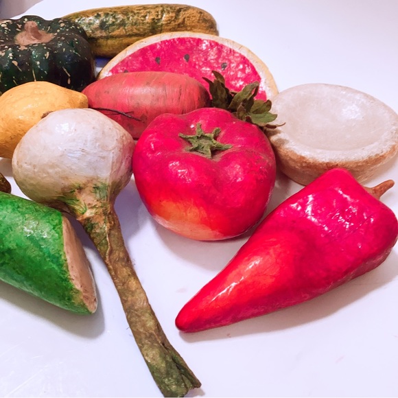 Vintage | Kitchen | Vtg Paper Mache Vegetables Mexican Folk Art Lot Of 1 Pieces Cabocha Peper ...